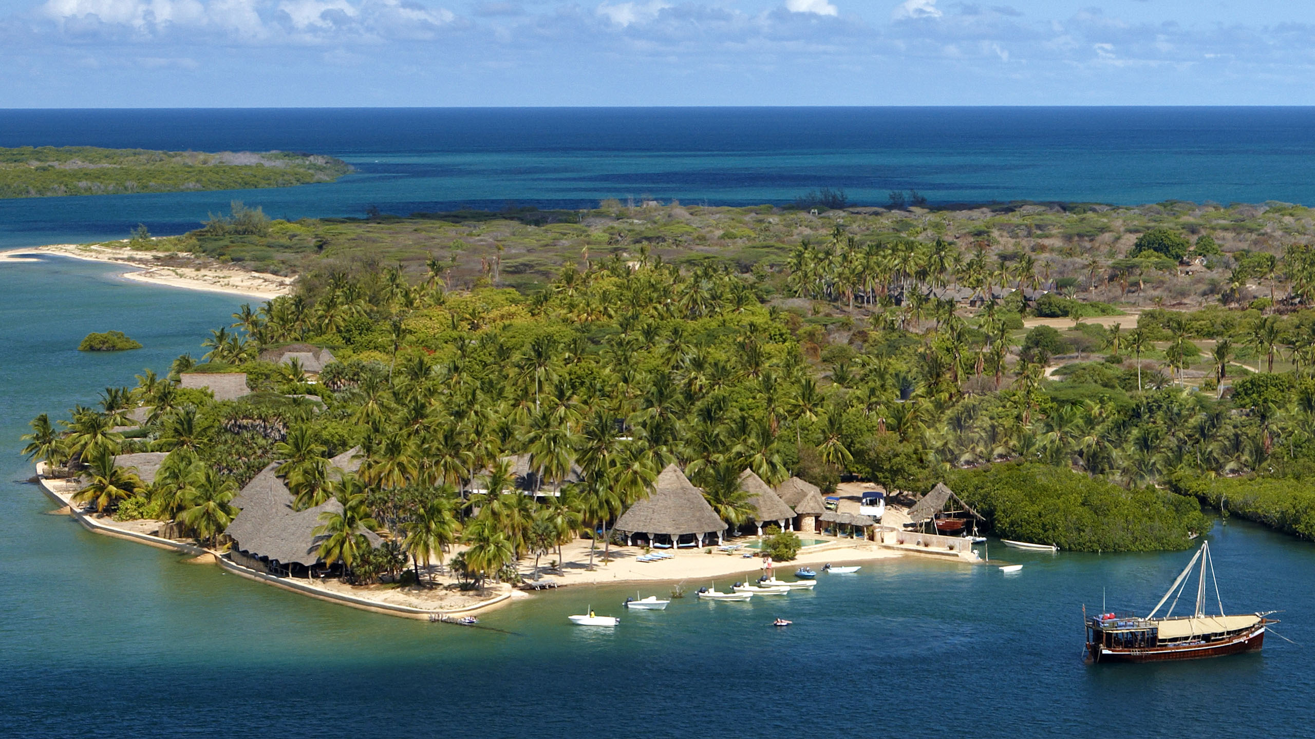 Manda Bay Hotel | Luxury Hotel In Kenya